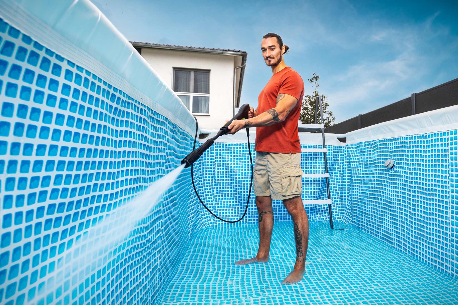 Pool reinigen und pflegen | HORNBACH