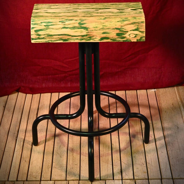 Barhocker mit Baumabschnitt, rechteckig, farbig gebürstet | HORNBACH